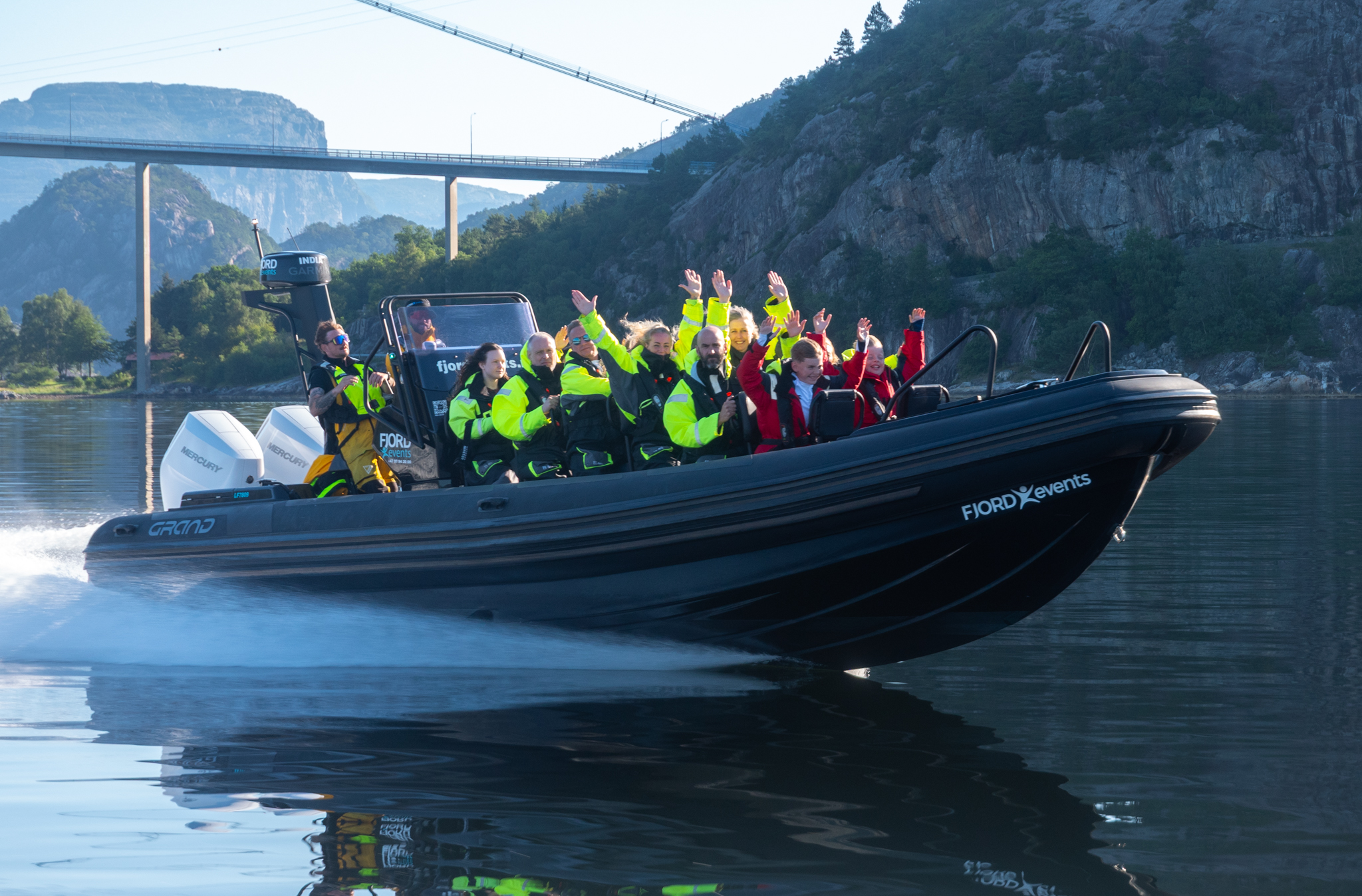 Offshore RIB Adventure - Fjordevents AS